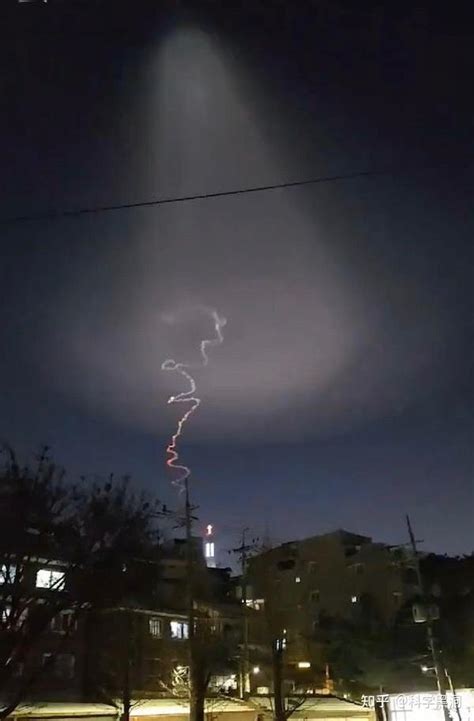 中日韩多地现不明飞行物，形如外星飞船降临地球，到底是什么？ 知乎