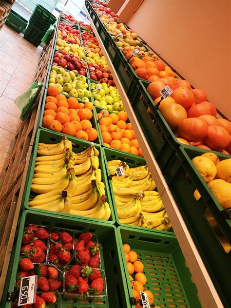 Плод и Зеленчук Бадемите Burgas