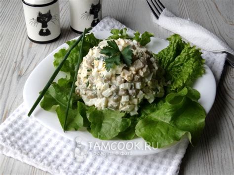 Салат с плавленым сыром и яйцом — рецепт с фото пошагово