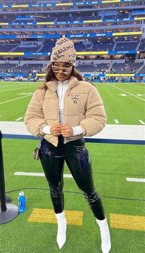 Pin By Kimberly Ann On I Luv The Look Football Game Outfit Gameday