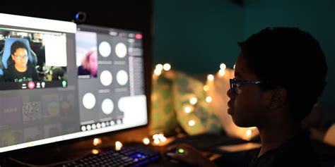 The Best Linux Camera Apps To Get The Most Out Of Your Webcam