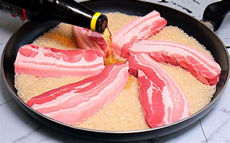 一咬就爆裂的红烧肉 哔哩哔哩