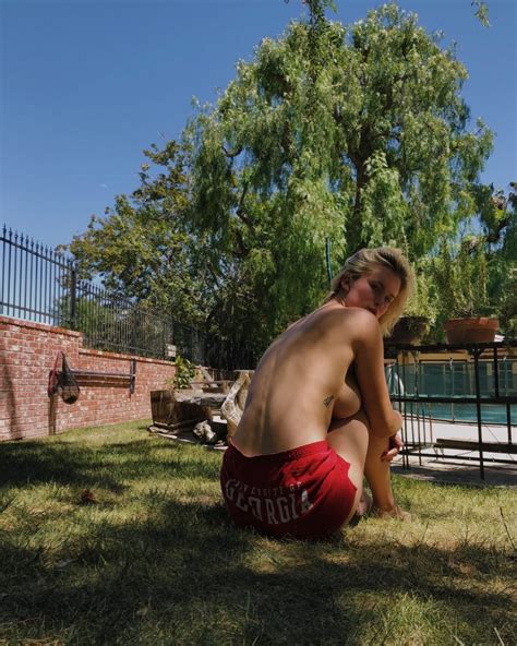 Ireland Baldwin Topless 3 Pics Thefappening