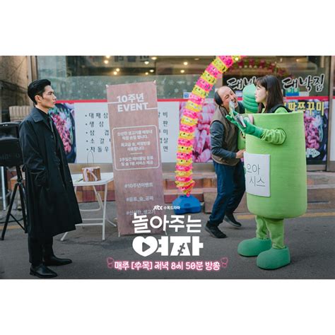 8 Tanda Ji Hwan Mulai Menyukai Eun Ha Di My Sweet Mobster