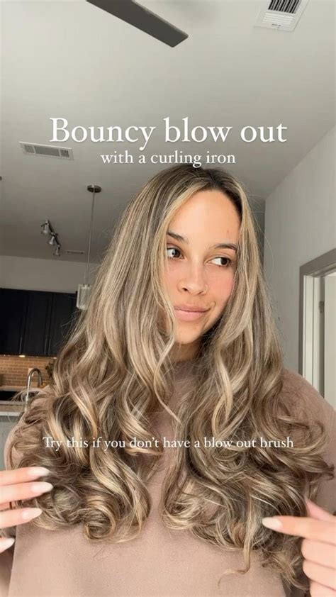 Blow Out Tutorial Bouncy Curls Big Curls Bouncy Blowout Curled Hair Hair Tutorial Hair