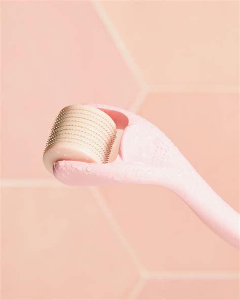 How To Use A Derma Roller On Your Scalp For Hair Growth