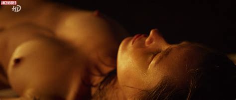 Голая Шпица в Swamp