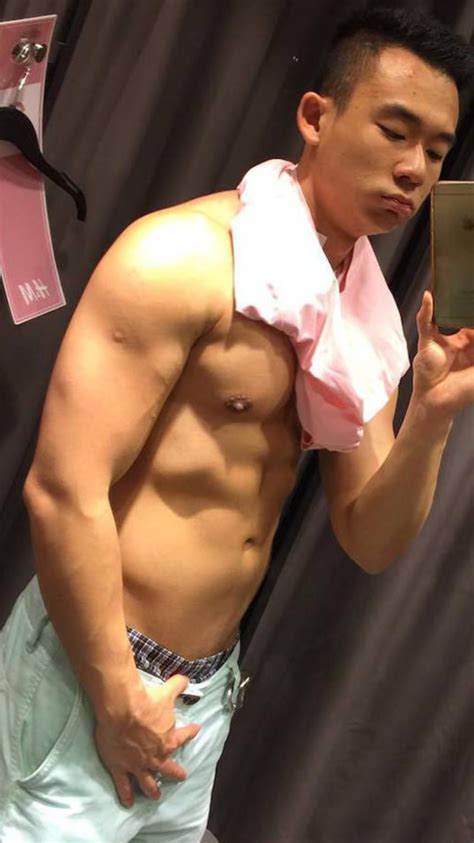 Naked Gwip Queerclick