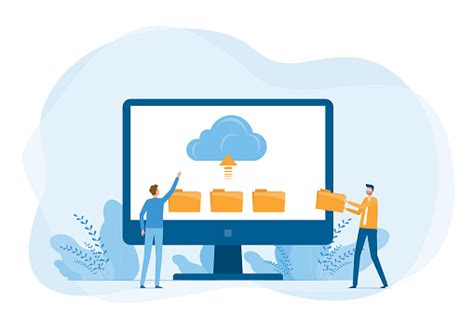 팀 관리자 및 컴퓨터 모니터에서 작업하는 개발자와 함께 클라우드 서버 스토리지 개념에 대한 비즈니스 기술 클라우드 컴퓨팅 서비스