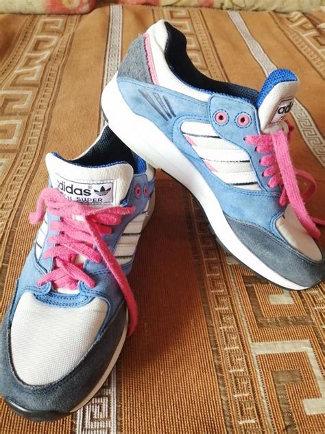 Кросівки адідас — ціна 199 грн у каталозі Кросівки Купити жіночі речі за доступною ціною на Шафі