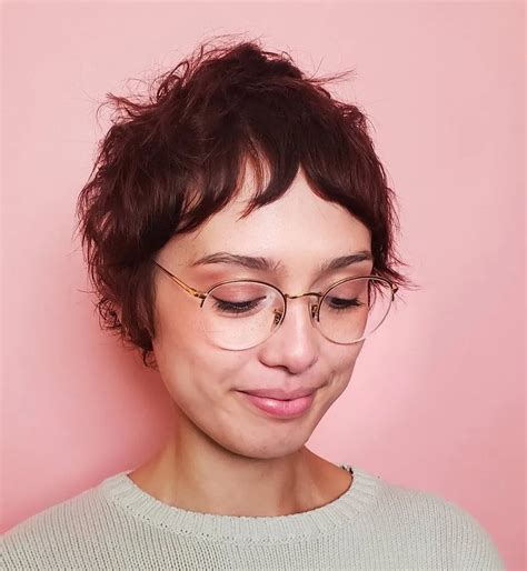 Top 20 Hairstyles For Women With Glasses