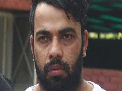 Gangster Kaushal Chaudhary Suicide Attempt Police Custody Shaving Machine गैंगस्टर कौशल चौधरी ने