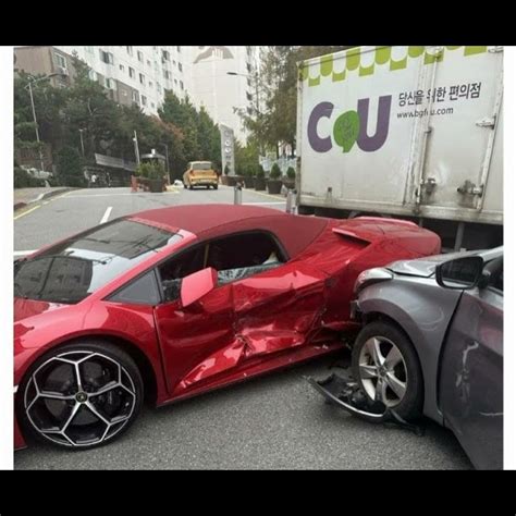 주차 엘리베이터 나오다 사람쳤는데 어떻게 생각하세요 보배드림 블랙박스 Youtube