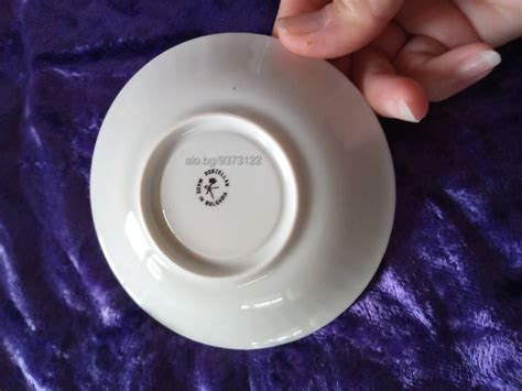 Български порцелан Съдове Сервизи Прибори София Чашки с чинийки на Китка В много до