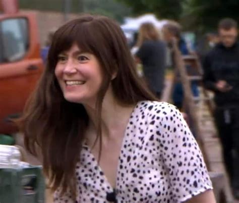 Pin By Jeremy Tumbledryer On Natasha Tv Presenters Natasha Celebs