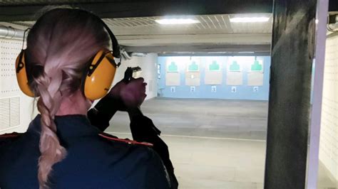 В Твери прошли соревнования по стрельбе среди женщин сотрудниц спецслужб ТИА