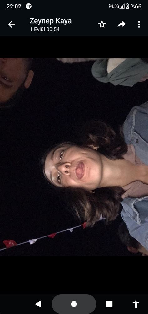 Zehra Nur Kaya Medium