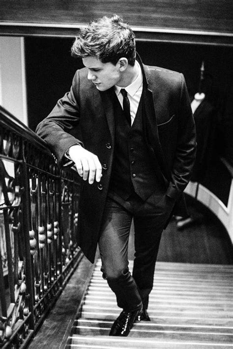 드림팩토리 그림공부봇 On Twitter 아래를 내려다보는 시선 참고 자료…