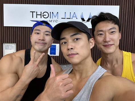 마선호 신상 프로카드 장착하고 온 최프로 그리고 우프로와 올마이트짐에서 즐거운시간☺️ Classicbodychong Ifbbpromrwoo 내년 내추럴 프로쇼