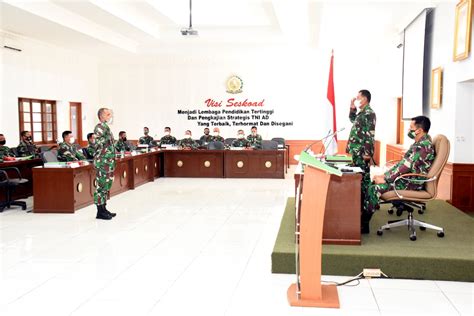 Komandan Seskoad Terima Paparan Rencana Pengoperasian Dikreg Lxi Seskoad Ta 2021 Koin24 Co Id