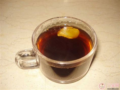 冰红糖水好喝吗 红糖水可以喝冰镇的吗 冰镇红糖水有什么效 大山谷图库