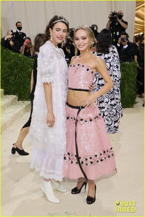 Lily Rose Depp Met Gala B7obd Dxmnjtam Profenadiammiotto