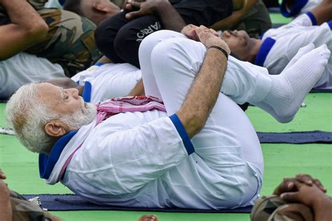 Pm Modi Leads 5th International Yoga Day Celebrations See Pics News18