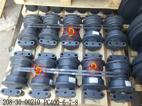 Construction Machinery Spare Parts Pc400 6 7 8 Track Roller 208 30