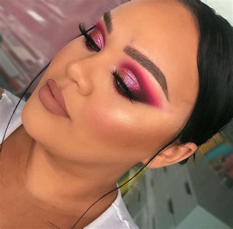 Pin By Tabitha Samples On Makeup Creative Eye Makeup Pink Makeup