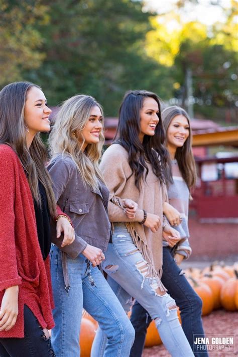 Pin By Дарья Дерябина On Прогулочная референсы Sisters Photoshoot