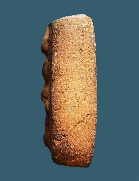 พระหลวงพ่อปาน วัดบางนมโค พิมพ์ขี่ไก่ หางพวง เก่าๆ Ennxo