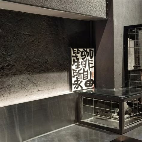 蜡笔小新不是更烂俗。。。日本的烂俗动漫一大堆，烂俗都根本上不了台面的也一大堆。装什么清高啊😅