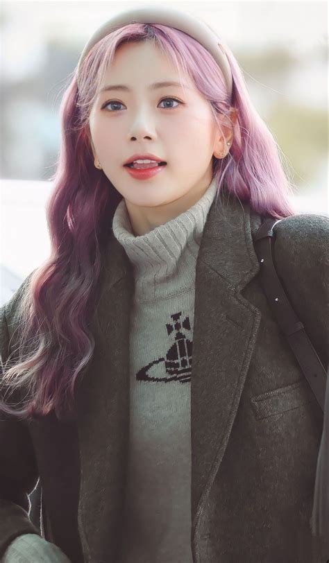 South Korean Girls Korean Girl Groups Jiu Dreamcatcher Synth Pop