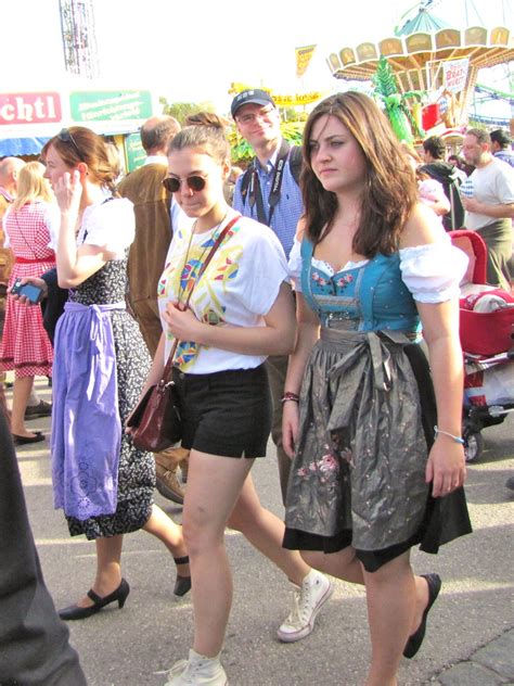 The Urban Explorer Oktoberfest Beauties