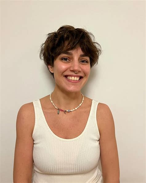 11 Shaggy Pixie Bob Cuts That Are All Over Instagram