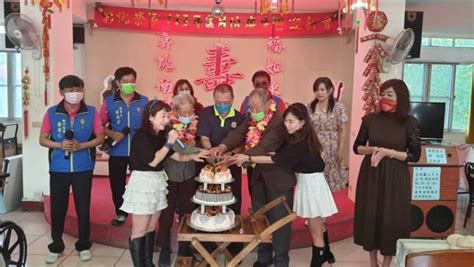 彰化榮家慶生會備感溫馨 稻草人公益關懷協會送歡樂