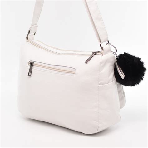 Евтина дамска чанта за през рамо от еко кожа и висулка ПОДАРЪК бяла Онлайн магазин за чанти