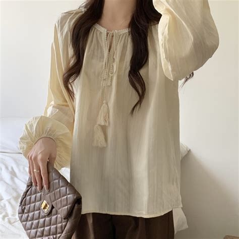 라운드넥 수술 스트랩 블라우스 Ag114996