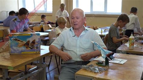 На занятия по авиамоделированию в евпаторийскую школу № 16 приходят дети со всего города Лента