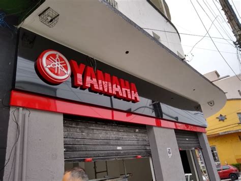 Fachada Com Acm Amadeirado Liber Luminosos