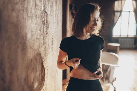 На первом курсе несколько месяцев я снимала комнату у бабульки Общаги