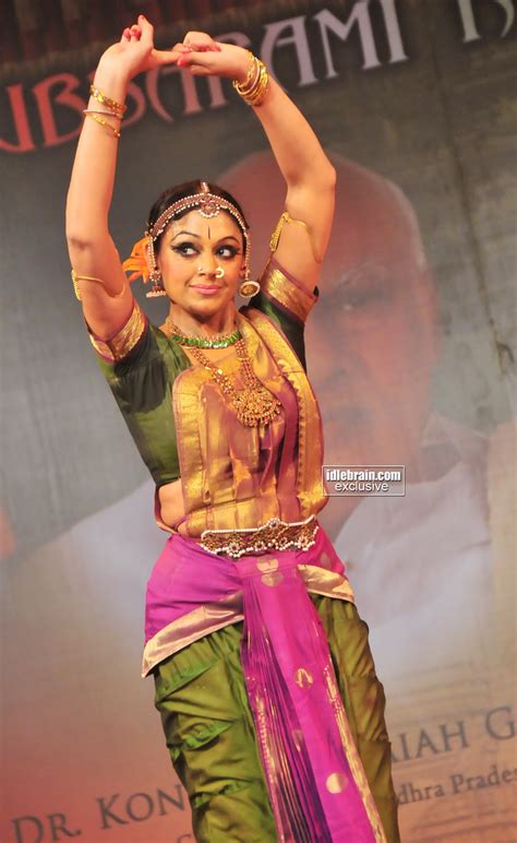 Hot Indian Actress Blog Actress Shobana Dance On The Stage Photographs