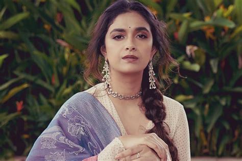 நீச்சல் உடையில் கீர்த்தி சுரேஷ் அவரா இப்படி படுவைரலாகும் போட்டோ