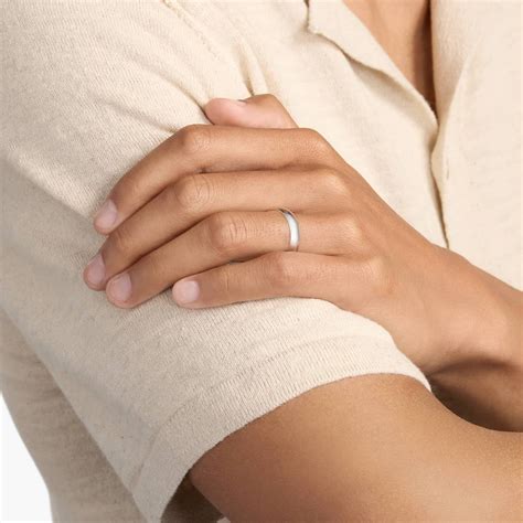 Mid Weight Comfort Fit Wedding Ring In Platinum 5mm