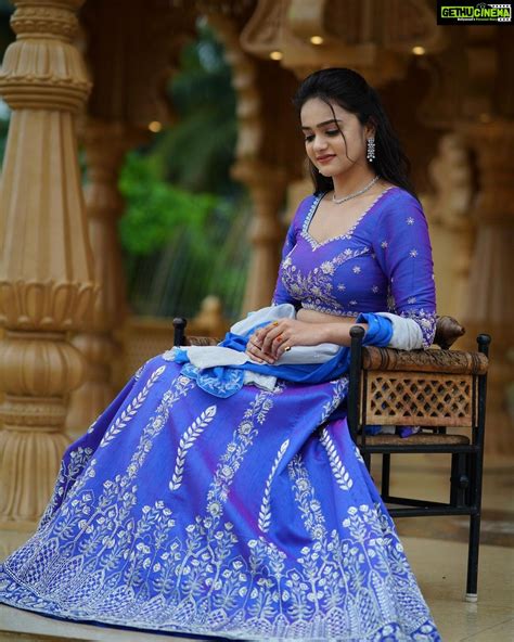 Sri Satya Instagram 💙🦋 Outfit Paridesigners Mua Vinushamakeoverartistry 📸 Happy