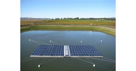 Слънчевите панели могат и да плуват