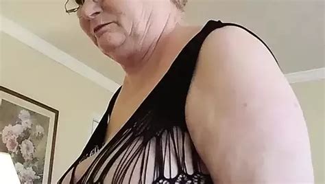 Old Woman Granny Loves To Dance Her Sexy Dance Hd Porn Xhamster