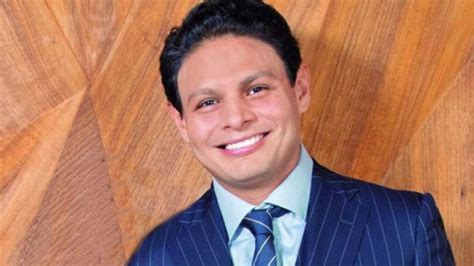 Giovanni Medina Deja La Soltería Y Estrena Romance Ahora Que Llegó A Un