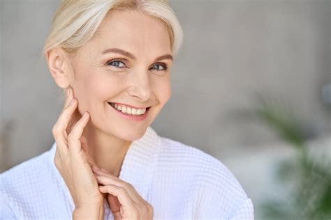 How To Safely Reverse The Signs Of Aging Viva Eve