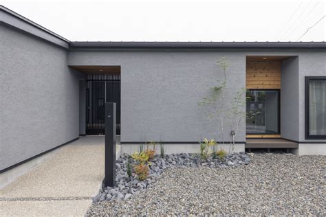 グレーを基調としたシンプルな平屋 チェックハウスプラス 名古屋東・小牧 未来工房